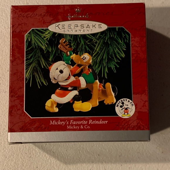 Hallmark | Holiday | New 998 Disney Hallmark Mickeys Favorite Reindeer ...